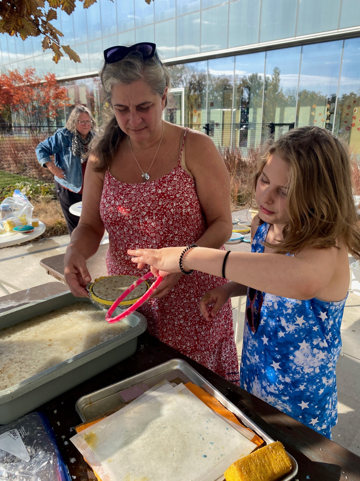 Papermaking in the Reading Garden | Treewhispers